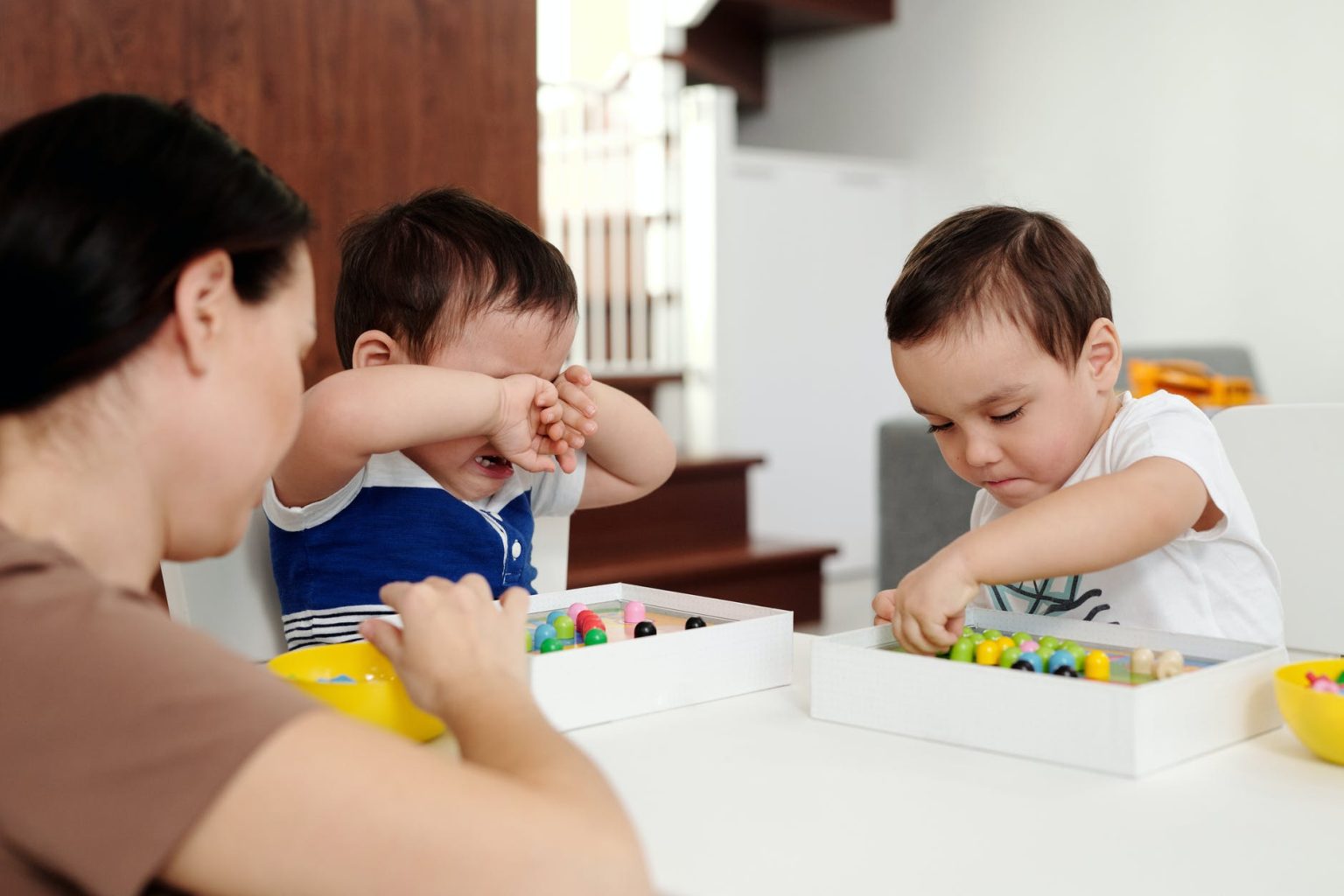 Pourquoi vos enfants se disputent-ils autant, et que faire pour y ...